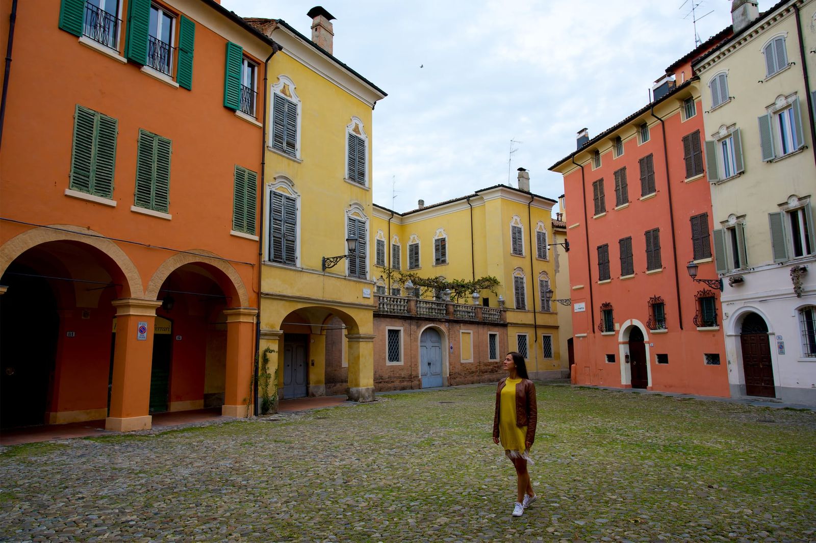 Discovering Modena and neighborhoods