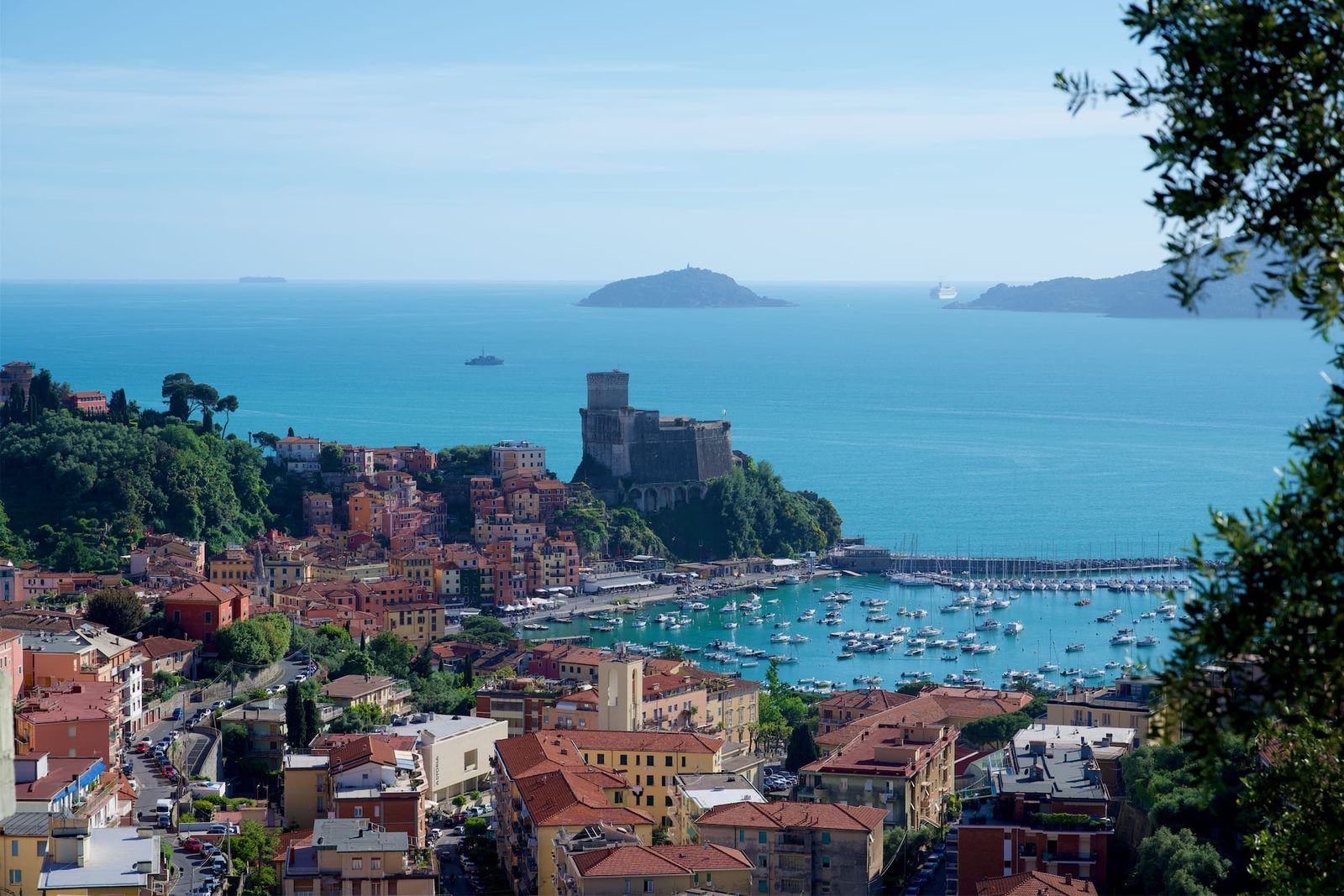 Lerici and neighborhoods: discovering the Gulf of Poets